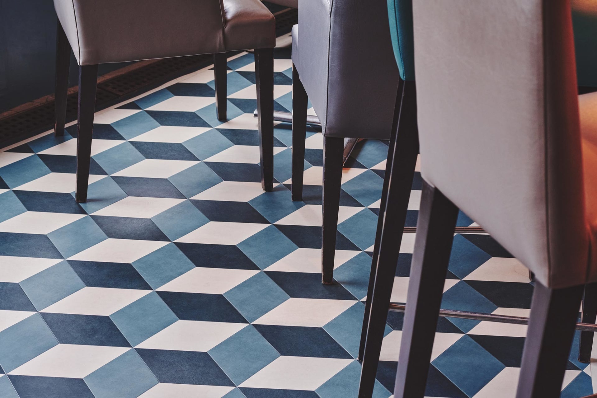 Project: Frederick’s, London | Amtico Commercial